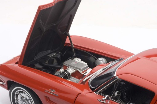 AUTOart Highly detailed die-cast model Red Corvette 1963 Coupe 71183 ...