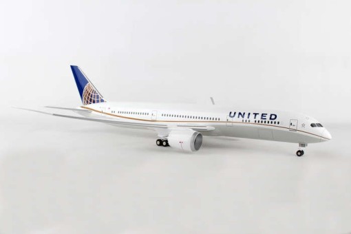 United Boeing 787-9 Dreamliner stand & gears Skymarks Supreme SKR9003 ...