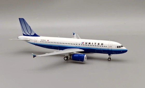 United Airlines Airbus A320-232 N439UA Tulip Tail with stand InFlight ...