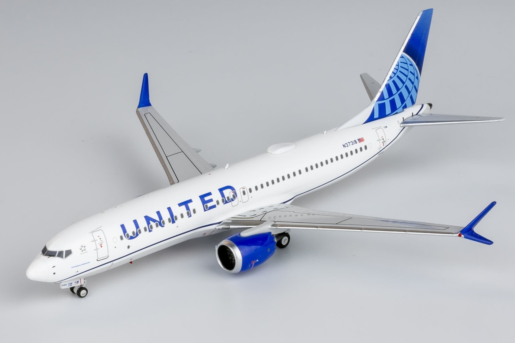 United Airlines Boeing 737 MAX 8 Blue Evolution c/s Reg: N37318 88037 ...