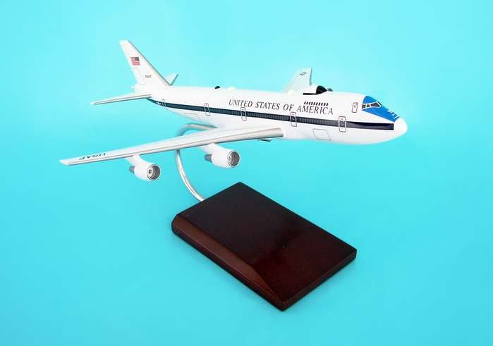Executive Series E-4B Neacp C/C0 aircraft desktop model. ezToys ...