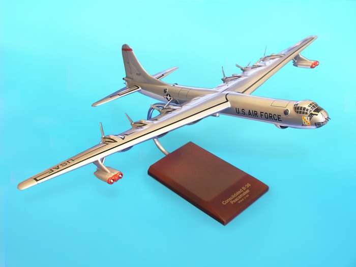 Executive Series B-36J Peacemaker aircraft desktop model. ezToys ...