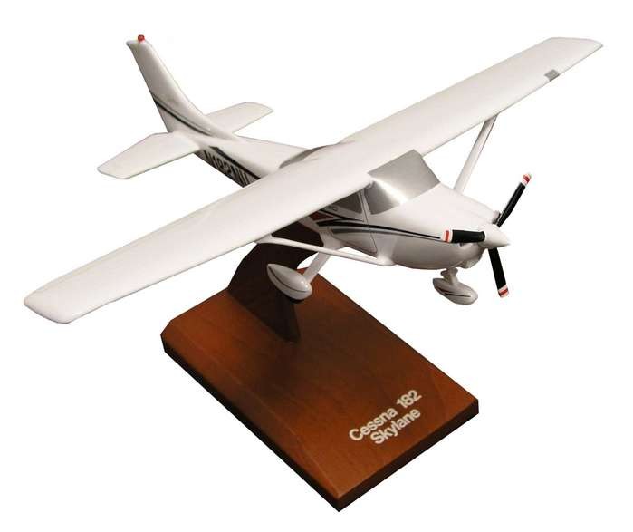 Cessna C-182 Skylane Executive Series H3032 1:32 Aircraft: Cessna C-182 ...