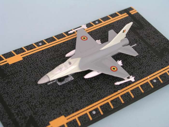 Hot Wings Airplane Toys F16 Belgian Air Force ezToys - Diecast Models ...