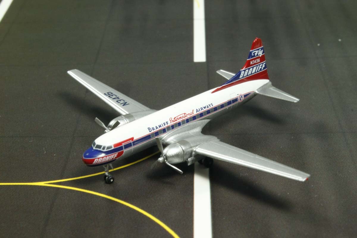 Exteremely Limited Braniff Convair CV-240 N3436 Scale 1:400 ezToys ...