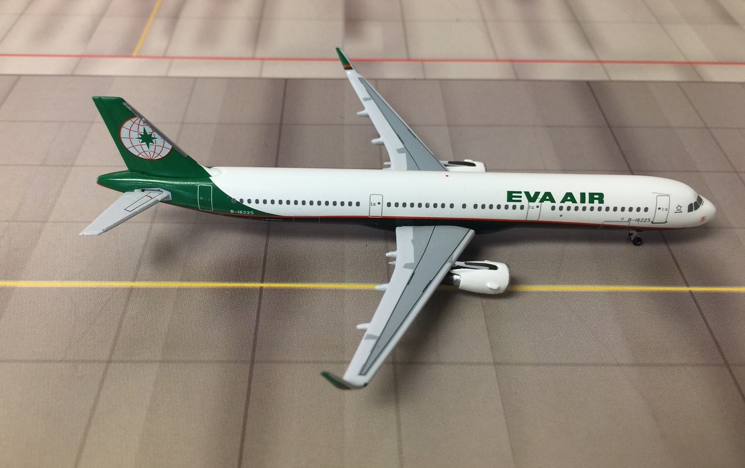 Aero Classic diecast model airplane Eva Air Airbus A321 Sharklets Reg ...