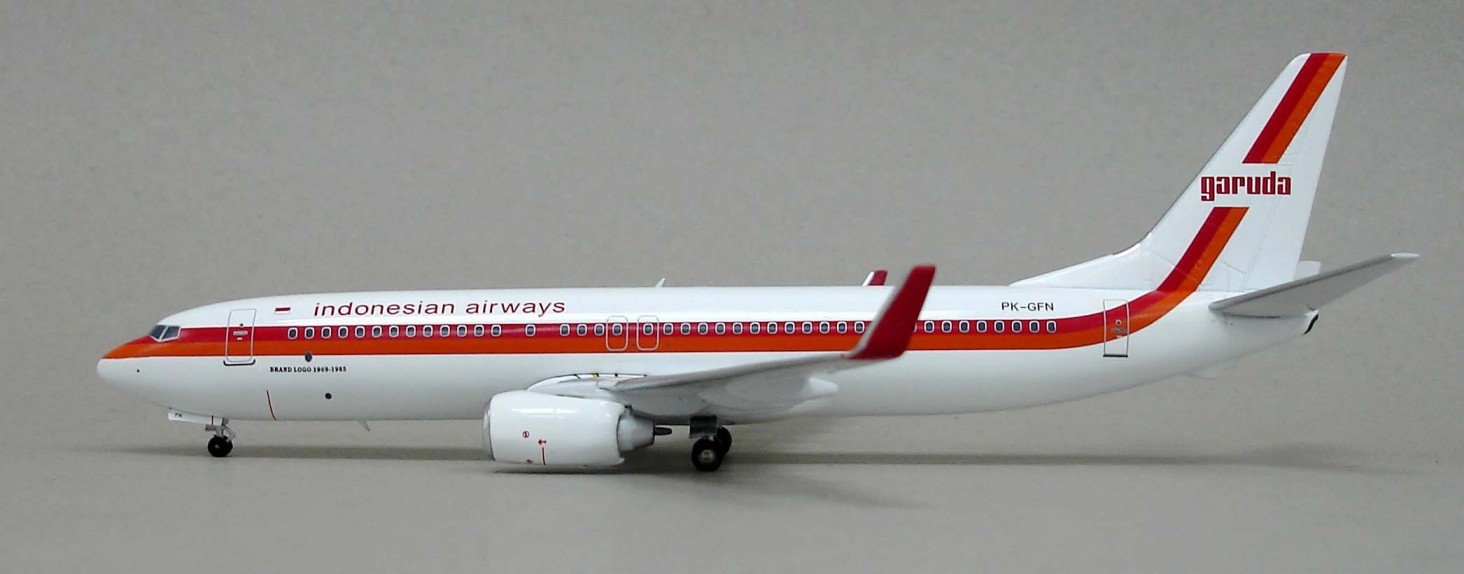 GARUDA INDONESIA B737-800 PK-GFN 1:200 Scale ezToys - Diecast Models ...