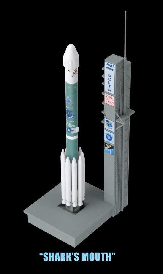 Delta II Rockets w/Launch Pads Set ,Contains 3 Rockets (Space) 1:400 ...