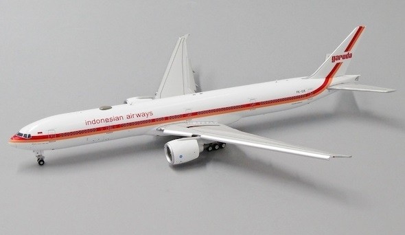 Flaps down Garuda Indonesia Boeing 777-300ER PK-GIK Retro livery ...