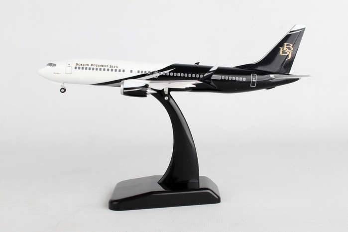 Boeing Business Jet 737 Max 8 Hogan w/Gears HG10802G Scale 1:200 ezToys ...