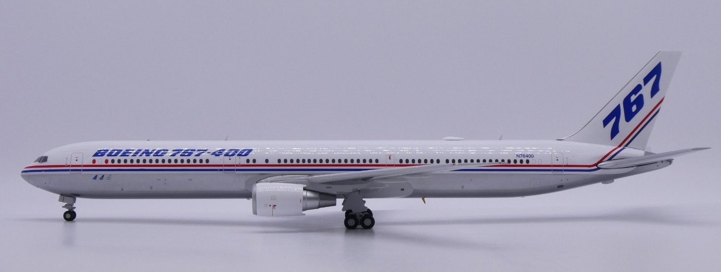 Boeing House Color Boeing 767-400ER Polished Reg: N76400 LH2496 JCWings ...