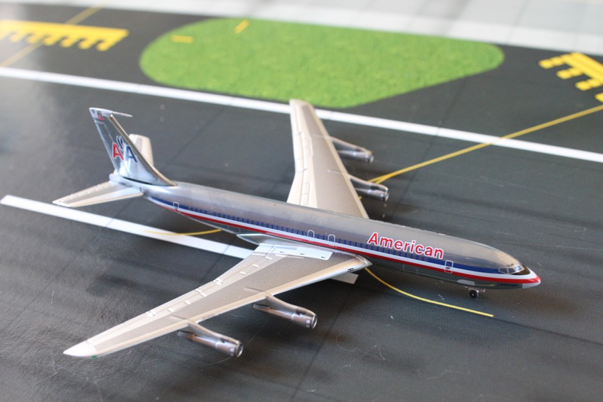 American Airlines 707-320B ezToys - Diecast Models and Collectibles