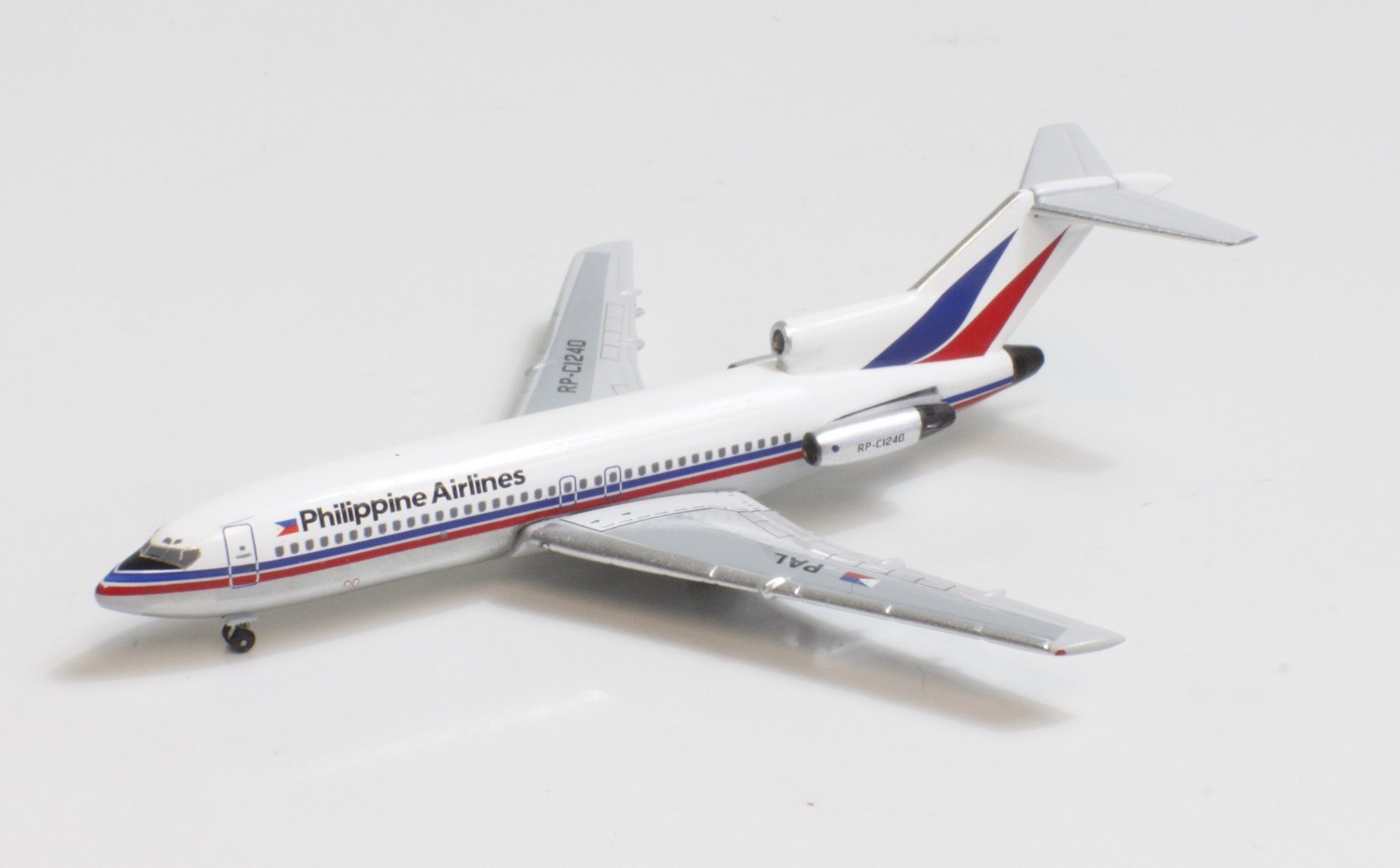 Philippine Airlines Boeing 727-100 RP-C1240 Aero Classics AC411050 ...