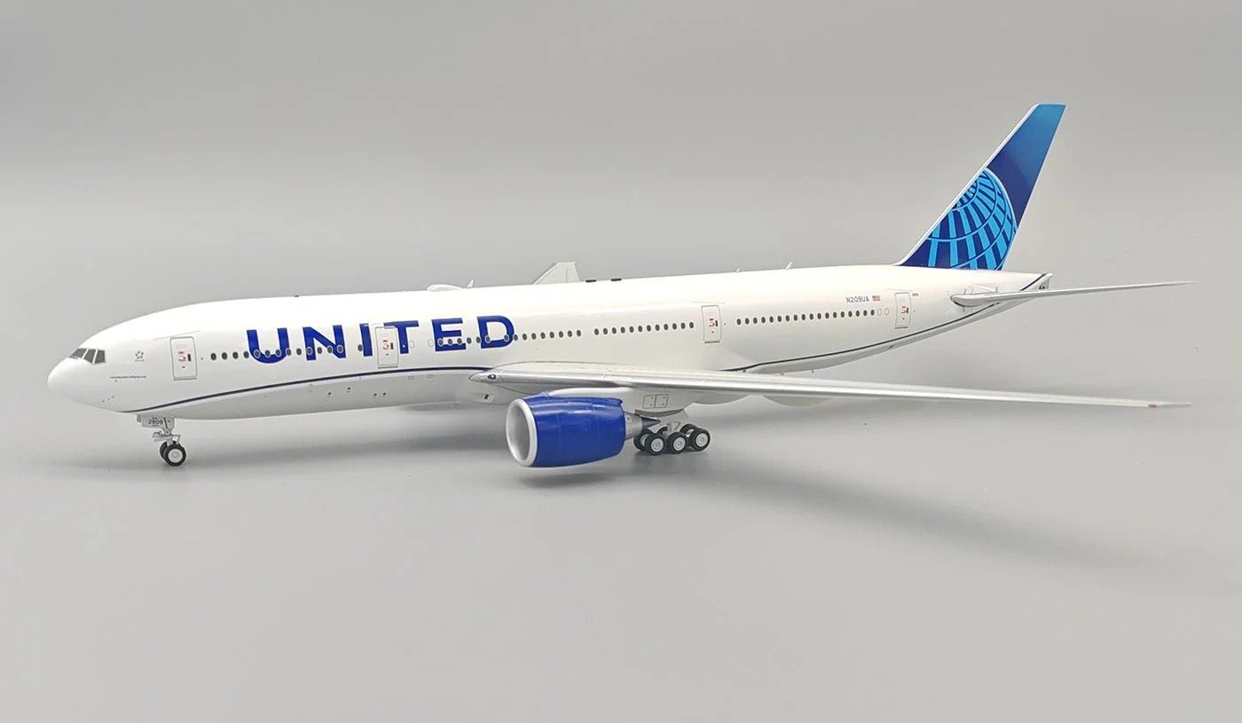 United Airlines Boeing 777-222/ER New Livery Reg: N209UA IF772UA1224 ...