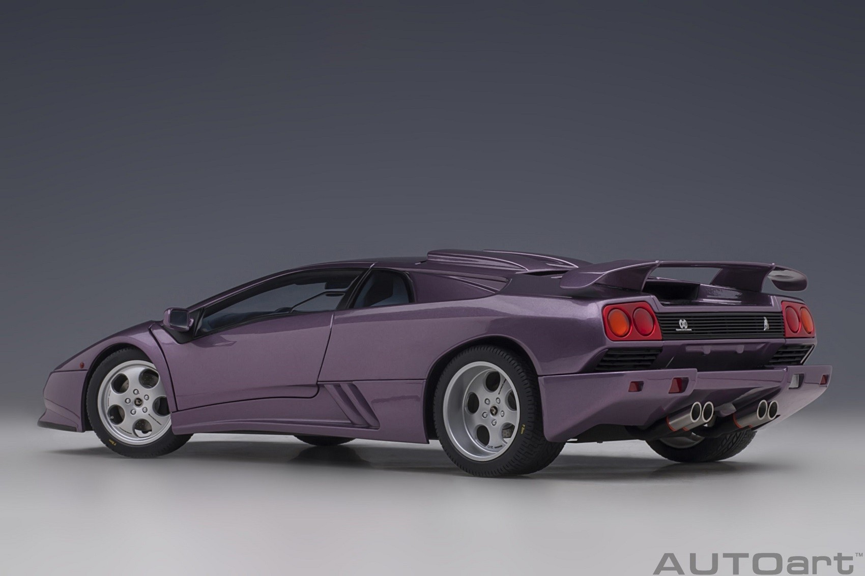 Purple Lamborghini Diablo SE30 Jota Viola SE30 Metallic Purple AUTOart ...