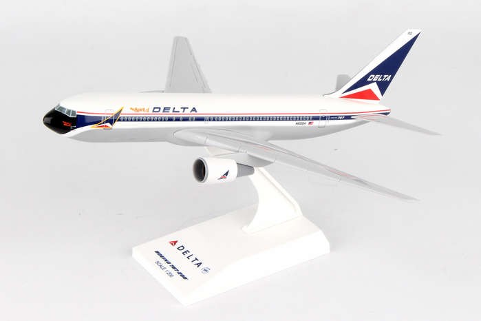 Skymarks Plastic Snap-fit model Spirit of Delta Boeing 767-200 Reg ...