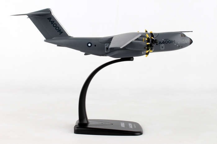 Airbus A400 M Airbus Military transport Skymarks SKRLM38 scale 1:200 ...