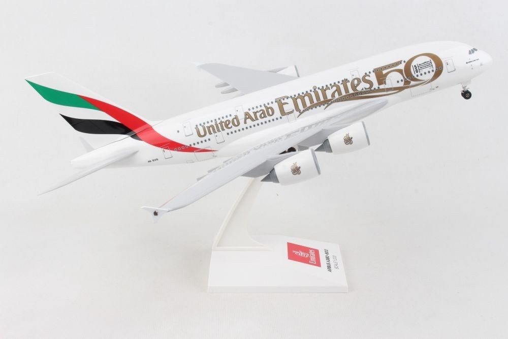 United Arab Emirates 50th Anniversary Airbus A380 A6-EVG with gears and ...