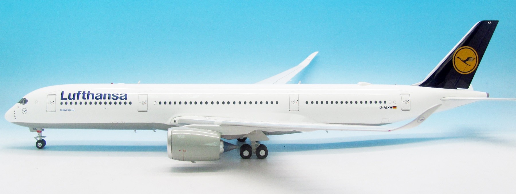 InFlight Die-Cast Models Lufthansa A350 Reg# D-AIXA With Stand InFlight ...